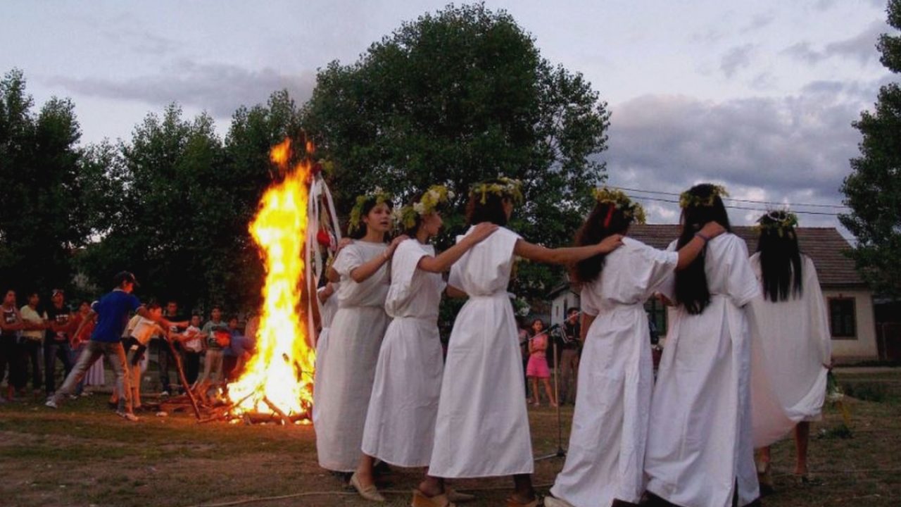 Traditii și obiceiuri de Sânziene. Ce se face pentru culturi bogate și ...