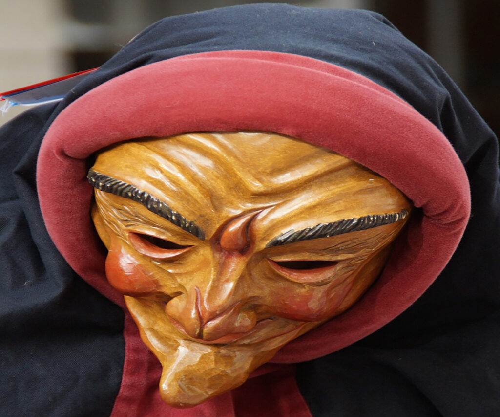 Baba Dochia, o femeie de legendă. 3 mituri despre ciobănița preferată a ...